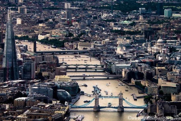 An exhilarating ride with The London Helicopter :-) - Bruised Passports